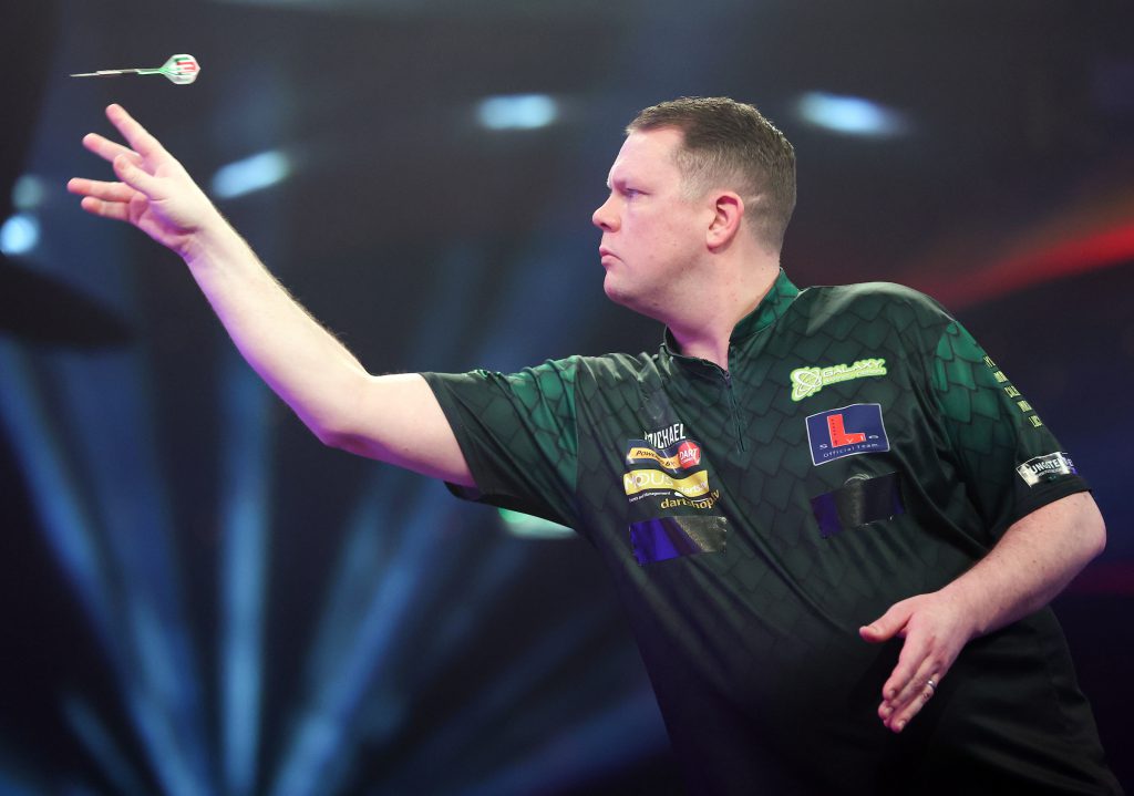 Warby Into Early MSS Lead | Darts World Magazine