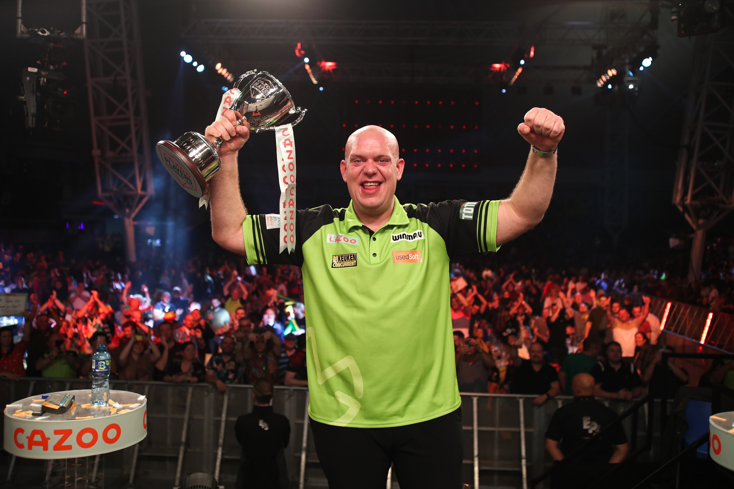 Magnificent MVG Lifts Title in Minehead | Darts World Magazine