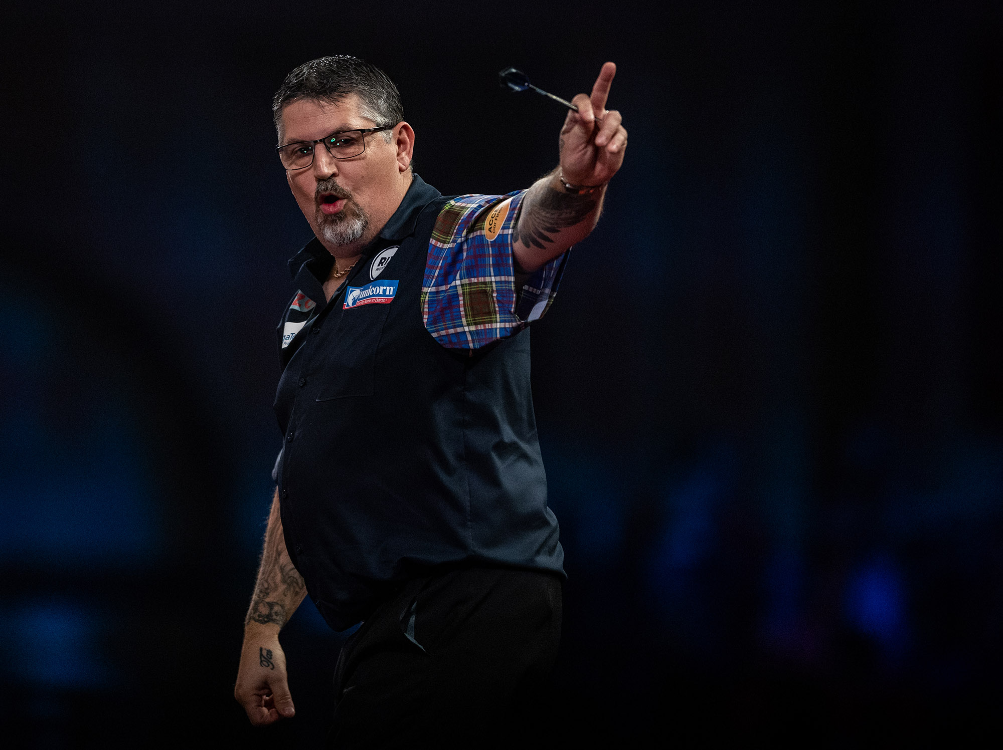 Vintage Anderson Goes Back-to-Back | Darts World Magazine
