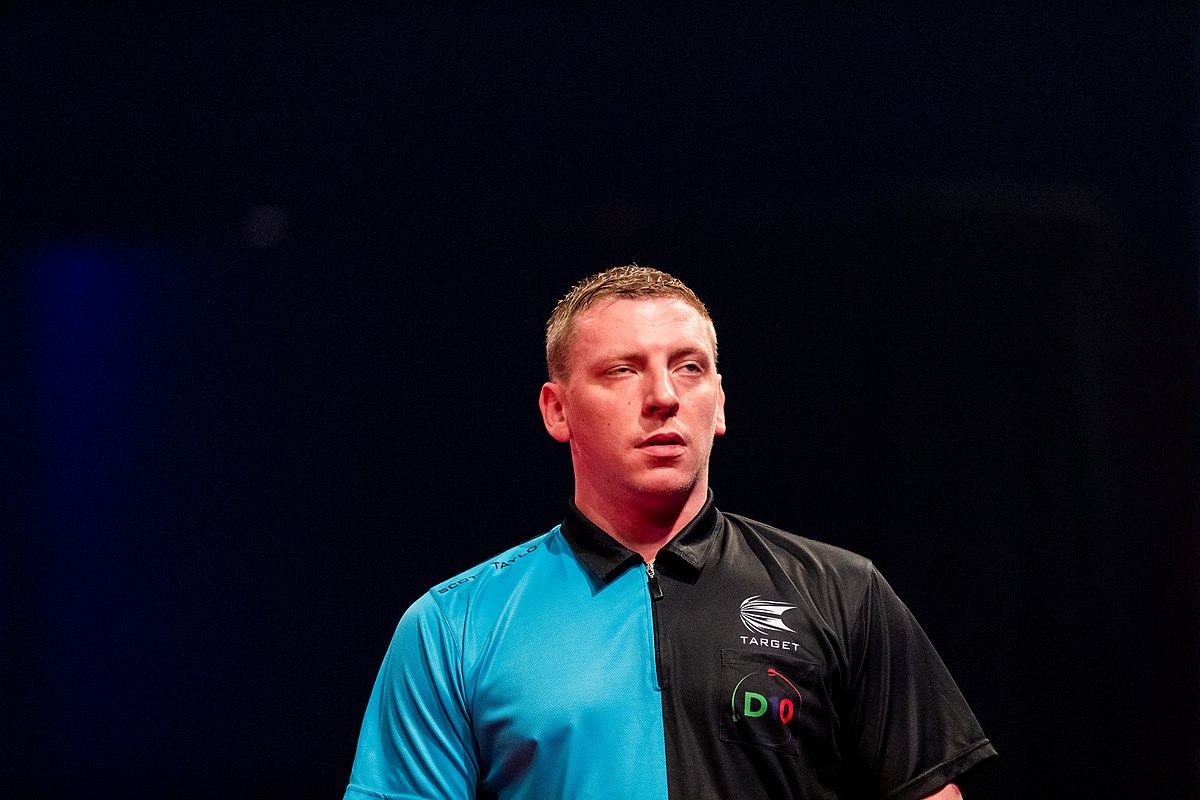 Taylor Leads Friday's Five | Darts World Magazine