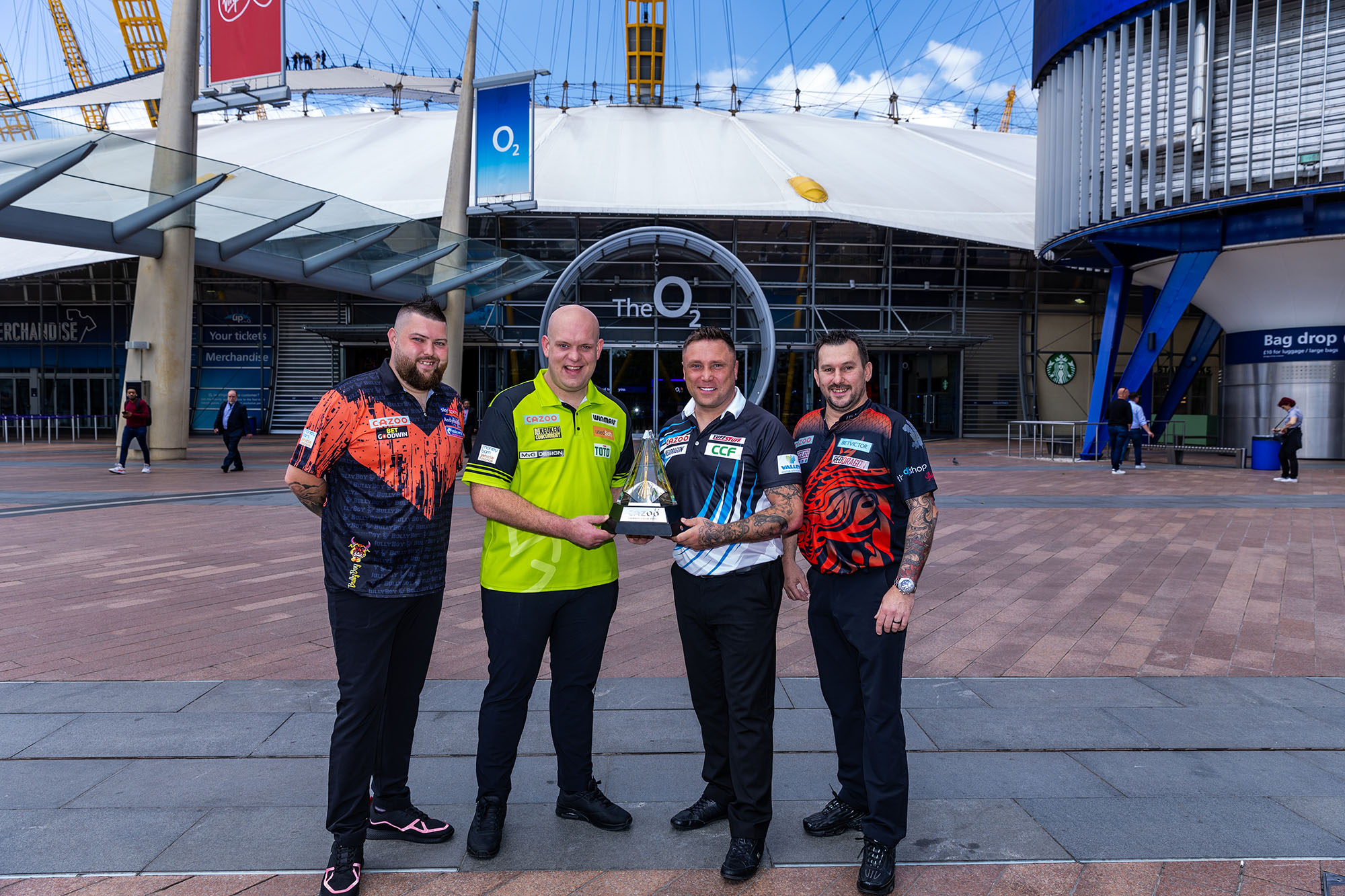 MVG Hunts Premier League Title Record | Darts World Magazine