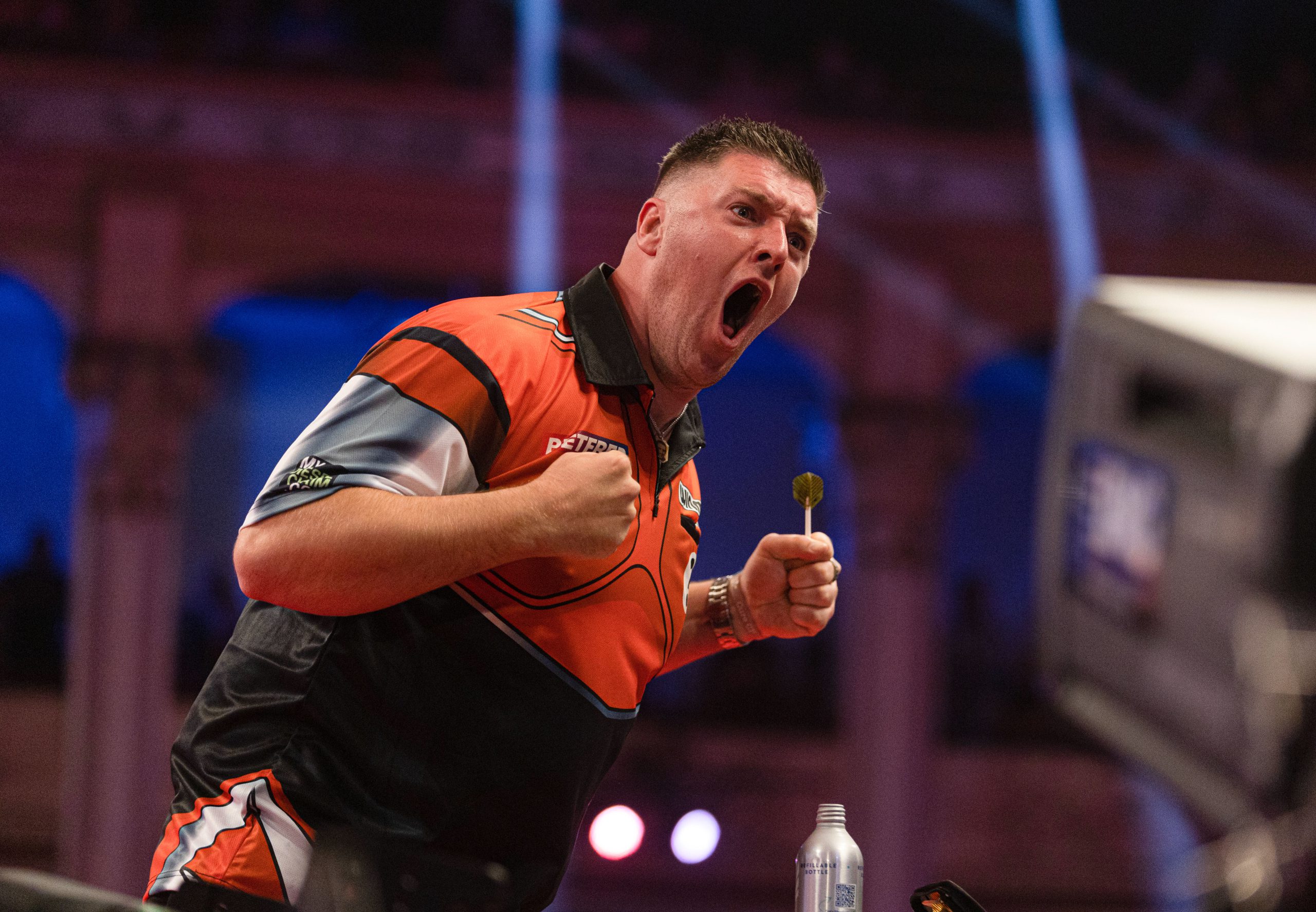 Superchin Needs Extra Time to See Off Voltage | Darts World Magazine