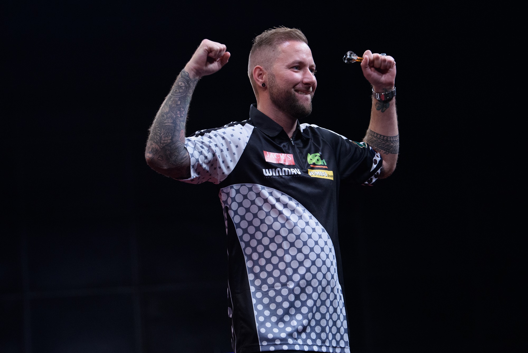 Flame Hats, Ferrets, and the Freeze Feature at the Dutch Darts ...