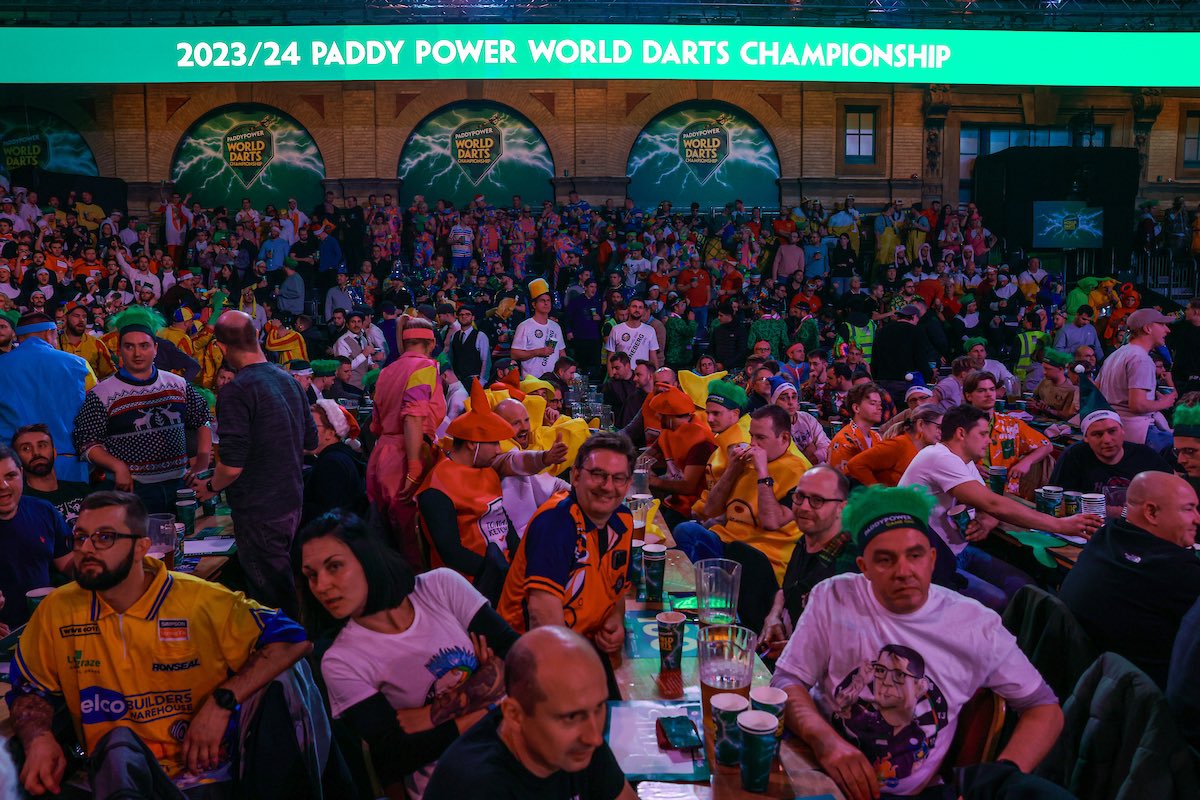 First Round Finale | Darts World Magazine