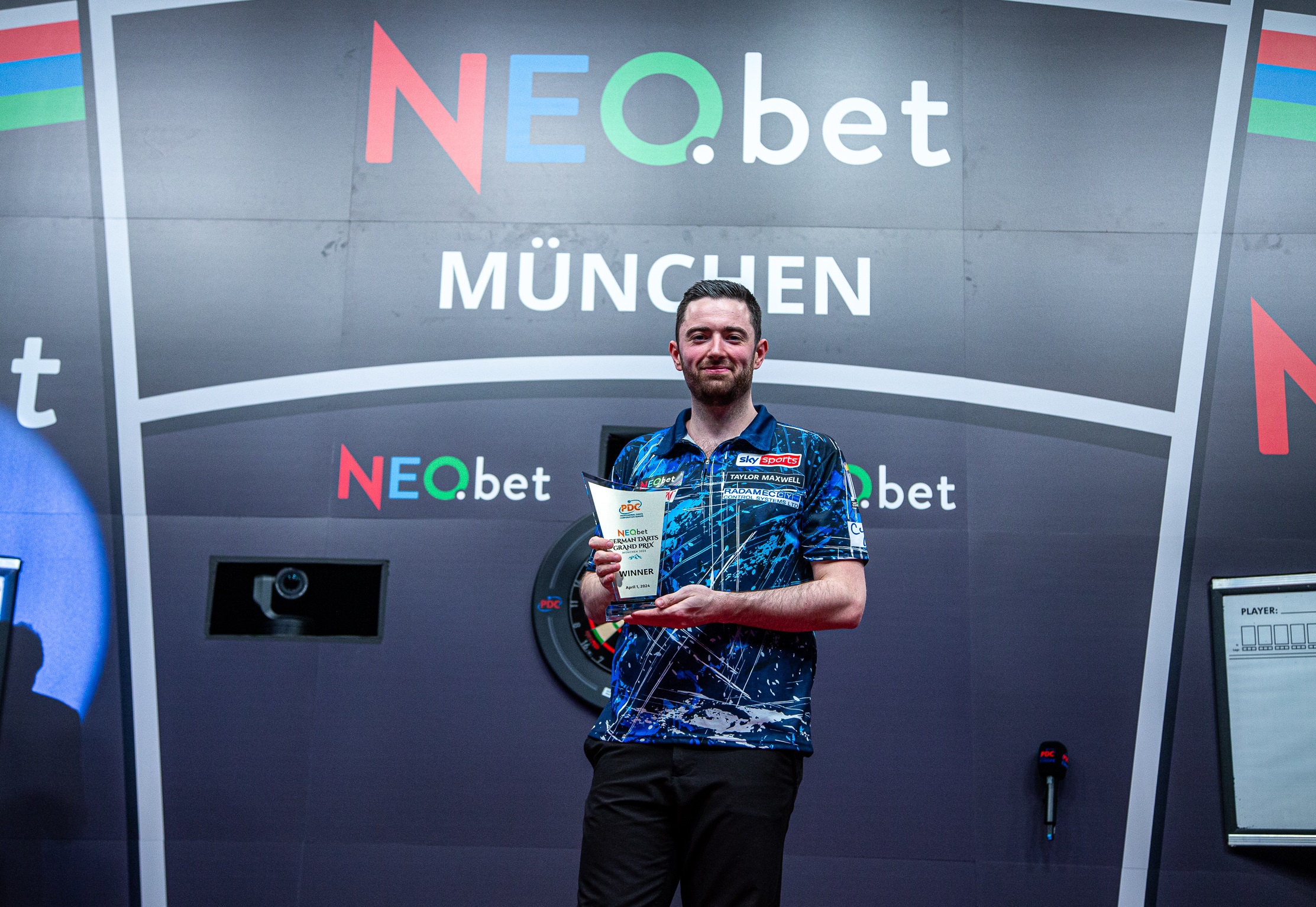 Humphries Victorious in Munich | Darts World Magazine