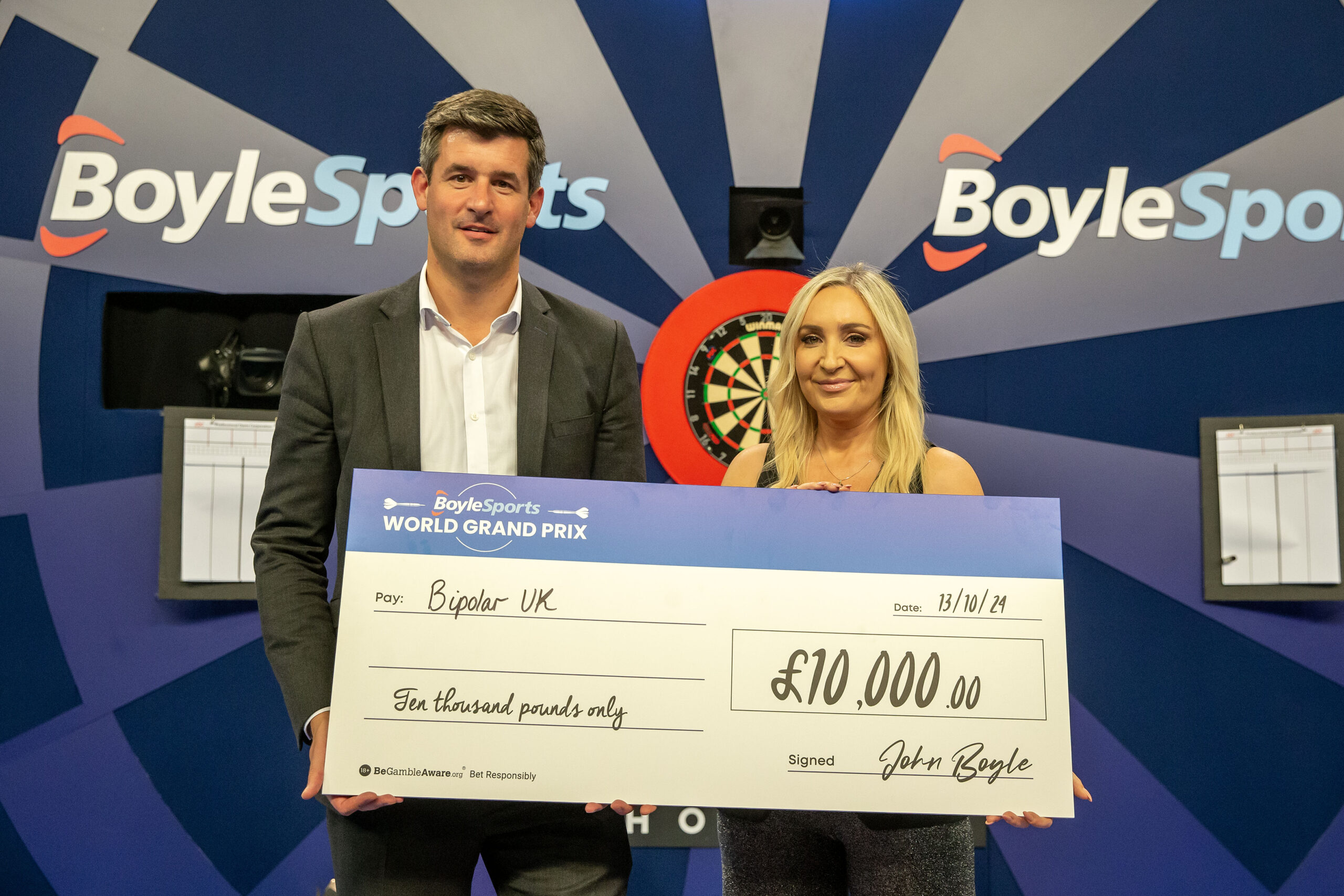 Bipolar UK Benfits from Boylesports Generosity | Darts World Magazine