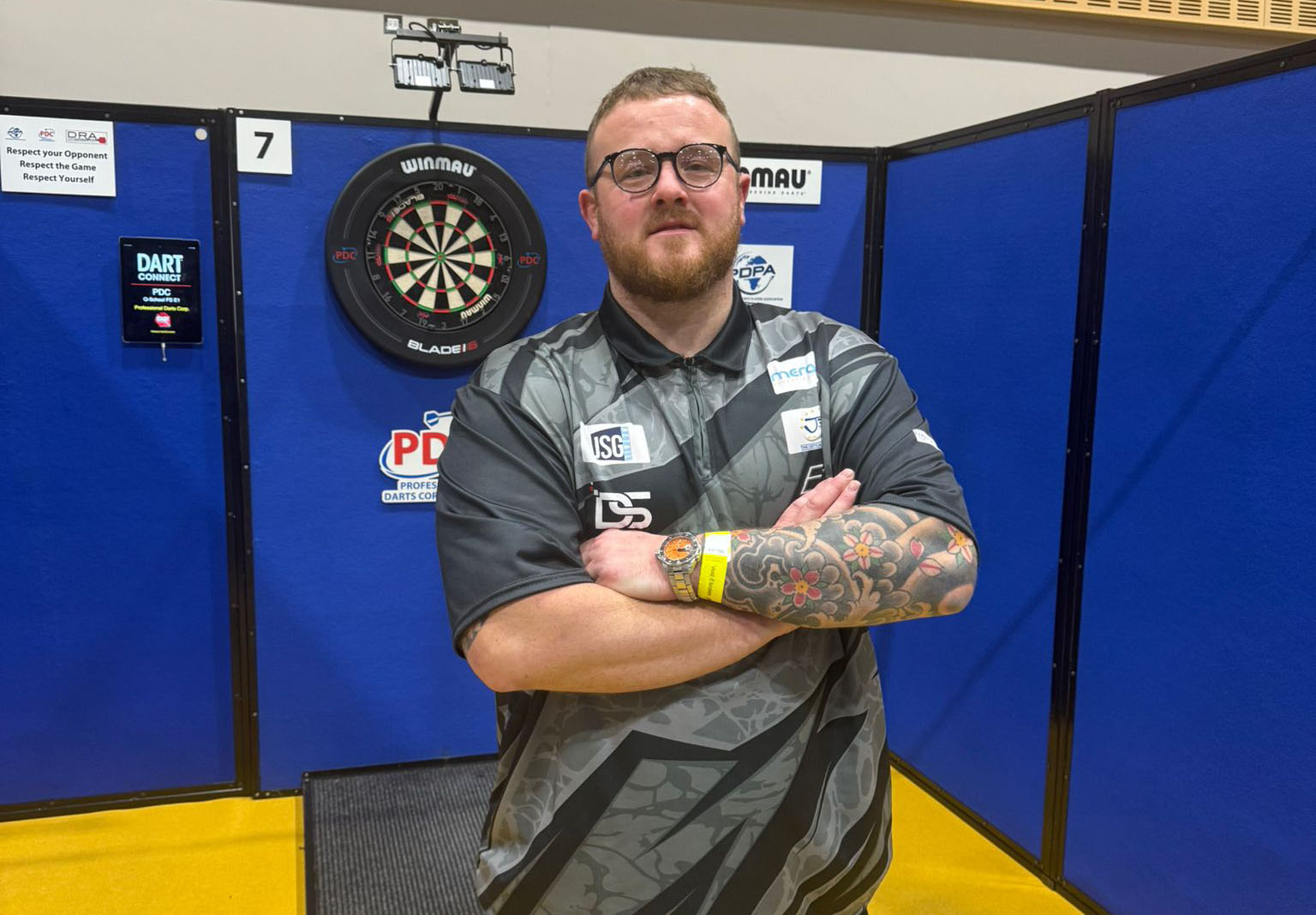 First 2025 Tour Cards Claimed | Darts World Magazine