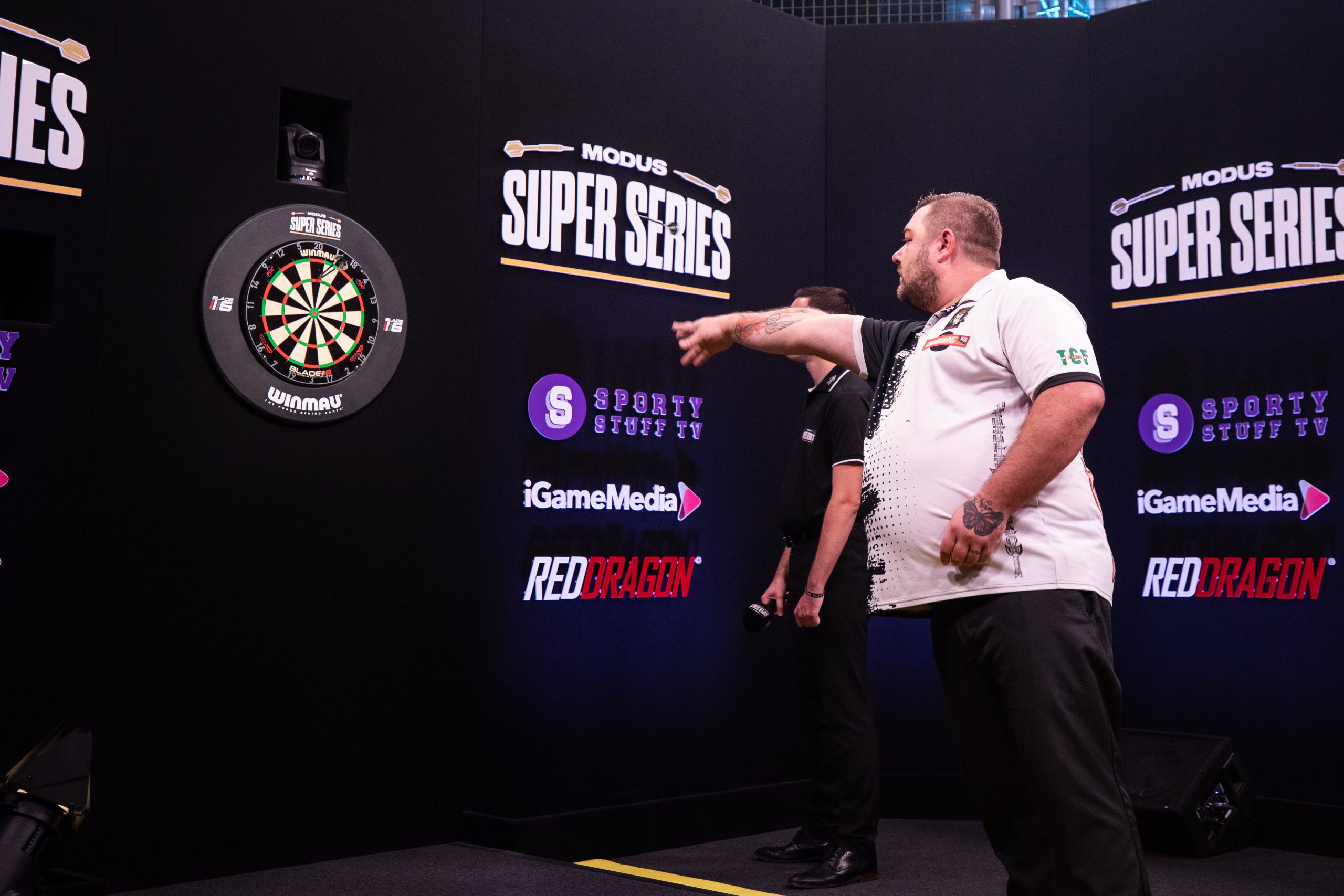 The Barbarian Leads MODUS Super Series | Darts World Magazine