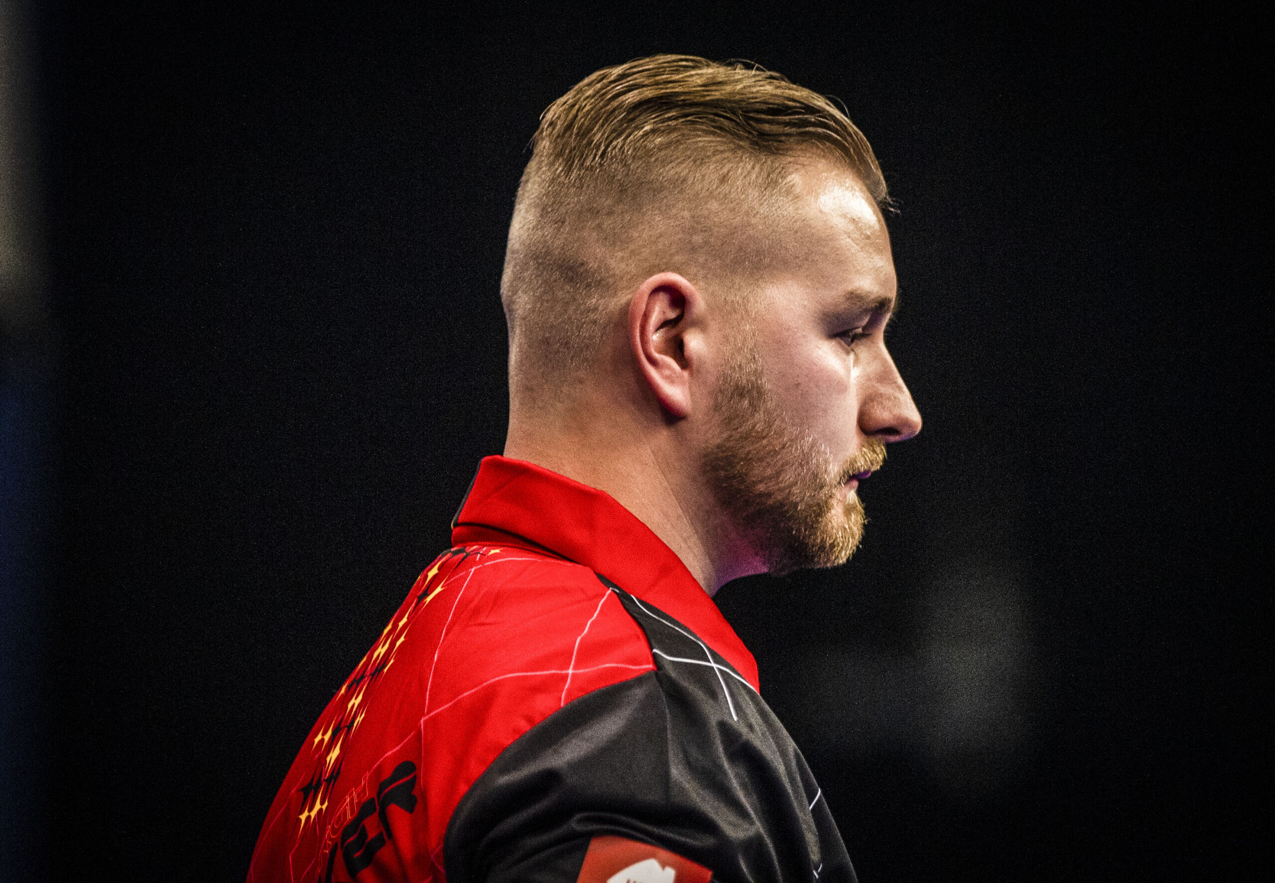 Dancing Dimitri Hits the Wrong Beat | Darts World Magazine